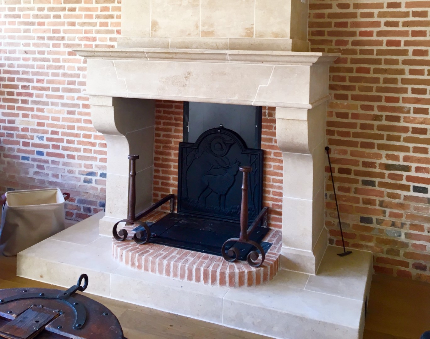 Cheminées en pierre - Atelier de la Pierre